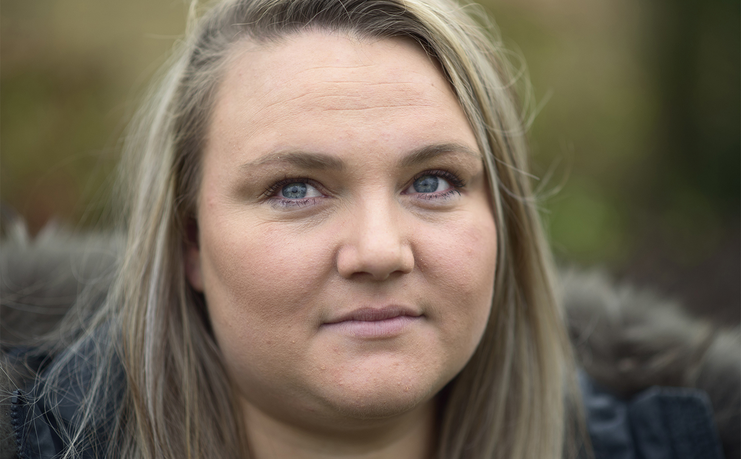 Mathilde blev truet med bank og knivstik – retten tilkendte hende 840 ...