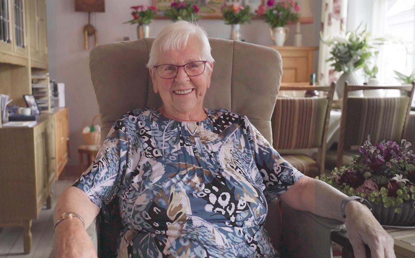 VIDEO: 90-årig eks-hjemmehjælper i stor hyldest: Tusind tak for jeres ...